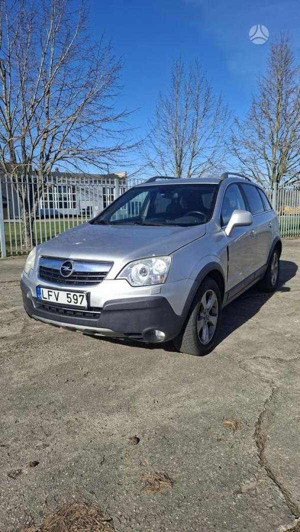 Grey Opel Antara 2008 in Mazeikiai, with an engine capacity of 1.99 L and mileage of 332 thousand km for 2699 €, photo 3 on AUTOMOTO.COM.LV