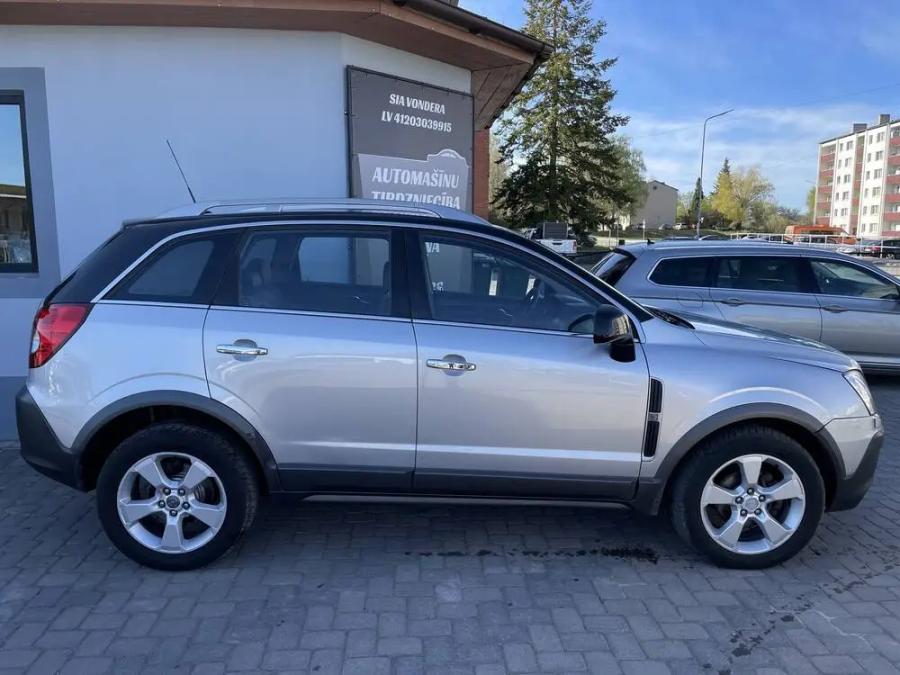 Grey Opel Antara 2008 in Talsi, with an engine capacity of 2.00 L and mileage of 277 thousand km for 3300 €, photo 3 on AUTOMOTO.COM.LV