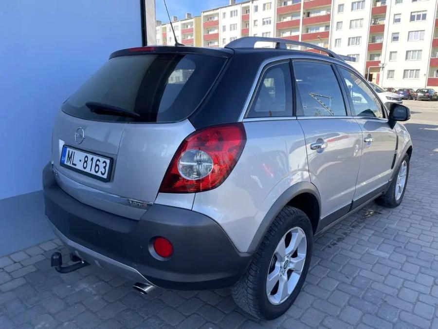 Grey Opel Antara 2008 in Talsi, with an engine capacity of 2.00 L and mileage of 277 thousand km for 3300 €, photo 4 on AUTOMOTO.COM.LV