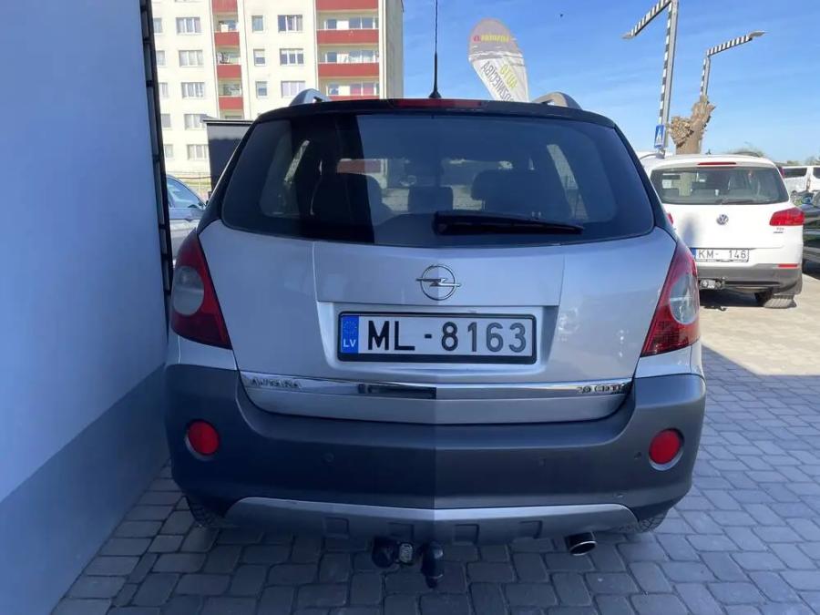 Grey Opel Antara 2008 in Talsi, with an engine capacity of 2.00 L and mileage of 277 thousand km for 3300 €, photo 5 on AUTOMOTO.COM.LV