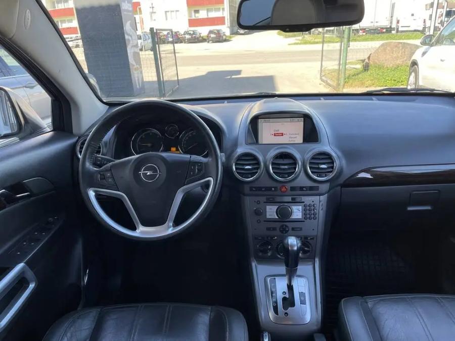 Grey Opel Antara 2008 in Talsi, with an engine capacity of 2.00 L and mileage of 277 thousand km for 3300 €, photo 8 on AUTOMOTO.COM.LV