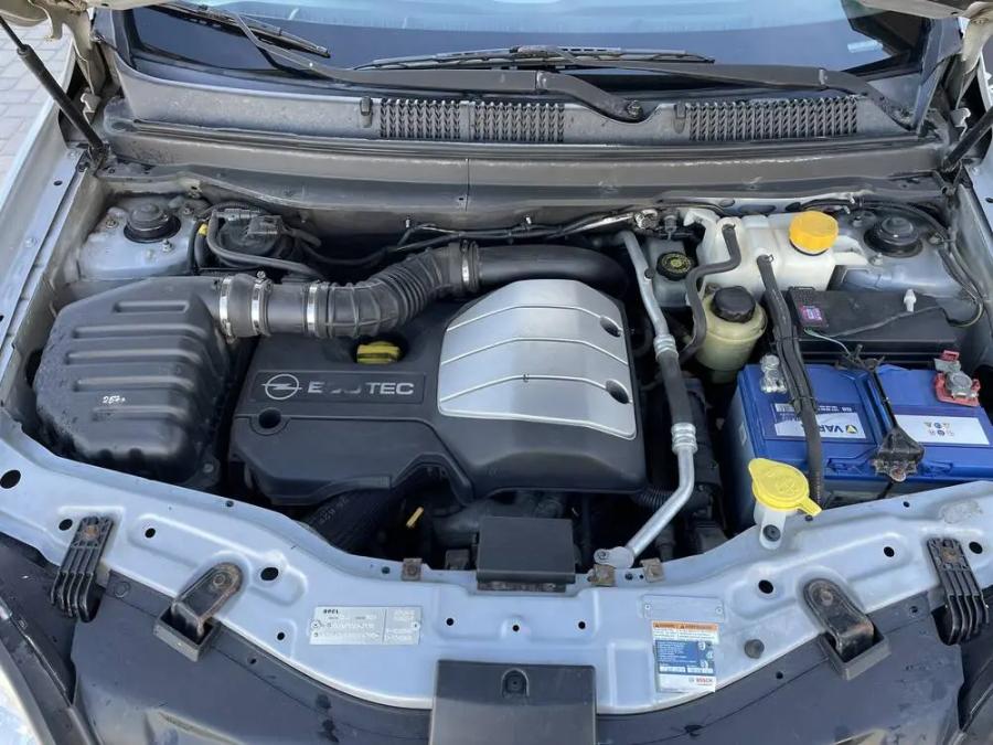 Grey Opel Antara 2008 in Talsi, with an engine capacity of 2.00 L and mileage of 277 thousand km for 3300 €, photo 12 on AUTOMOTO.COM.LV