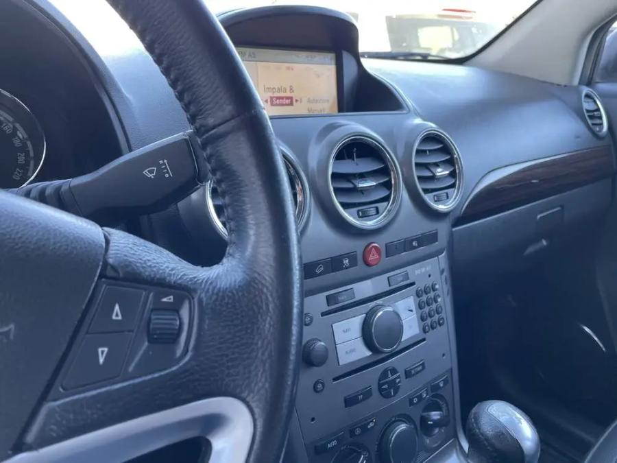Grey Opel Antara 2008 in Talsi, with an engine capacity of 2.00 L and mileage of 277 thousand km for 3300 €, photo 17 on AUTOMOTO.COM.LV