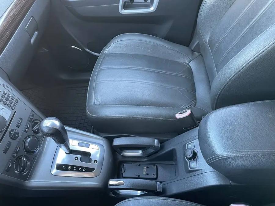 Grey Opel Antara 2008 in Talsi, with an engine capacity of 2.00 L and mileage of 277 thousand km for 3300 €, photo 21 on AUTOMOTO.COM.LV