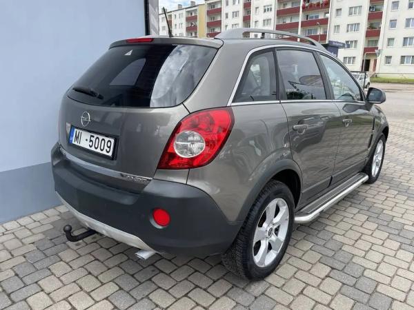 Grey Opel Antara 2008 in Talsi, with an engine capacity of 2.00 L and mileage of 239 thousand km for 3600 €, photo 3 on AUTOMOTO.COM.LV