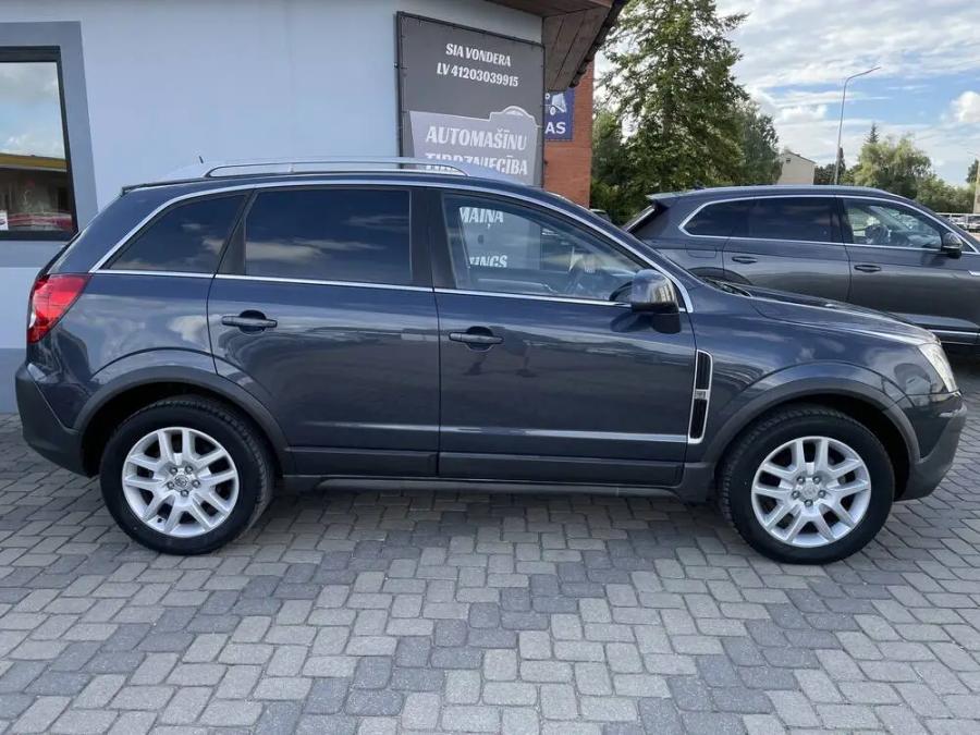 Pelēks Opel Antara 2008 Talsi, ar dzinēja tilpumu 2.00 L un nobraukumu 248 tūkst. km par 3300 €, foto 3 vietnē AUTOMOTO.COM.LV