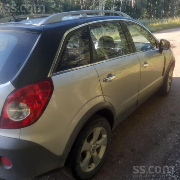 Pelēks Opel Antara 2008 Talsi, ar dzinēja tilpumu 2.00 L un nobraukumu 287 tūkst. km par 3100 €, foto 3 vietnē AUTOMOTO.COM.LV