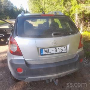 Grey Opel Antara 2008 in Talsi, with an engine capacity of 2.00 L and mileage of 287 thousand km for 3100 €, photo 4 on AUTOMOTO.COM.LV
