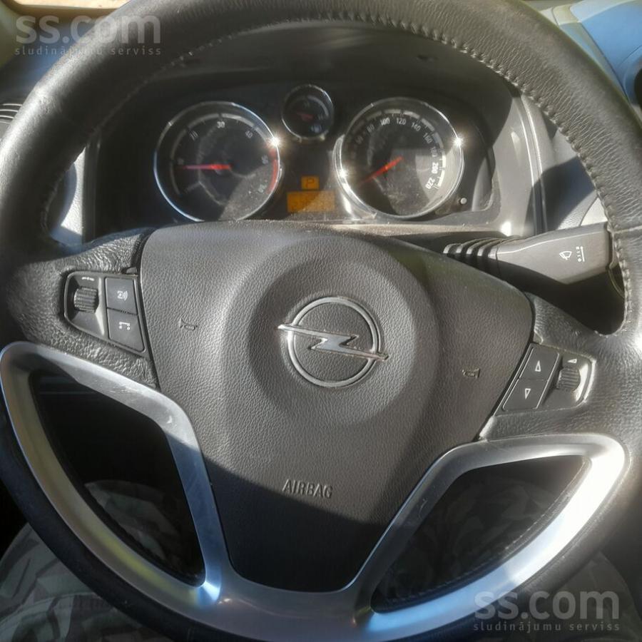 Grey Opel Antara 2008 in Talsi, with an engine capacity of 2.00 L and mileage of 287 thousand km for 3100 €, photo 6 on AUTOMOTO.COM.LV