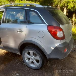 Grey Opel Antara 2008 in Talsi, with an engine capacity of 2.00 L and mileage of 287 thousand km for 3100 €, photo 9 on AUTOMOTO.COM.LV