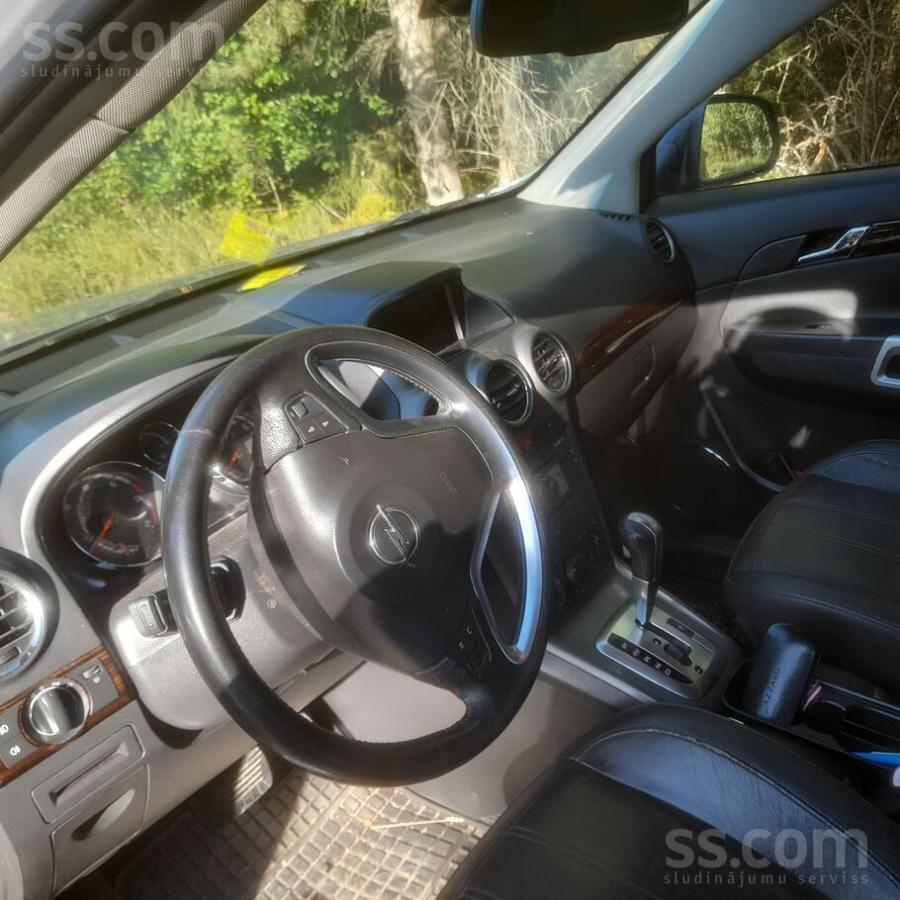Grey Opel Antara 2008 in Talsi, with an engine capacity of 2.00 L and mileage of 287 thousand km for 3100 €, photo 10 on AUTOMOTO.COM.LV