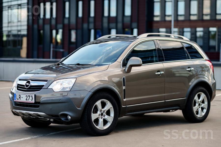 Grey Opel Antara 2009 in Riga, with an engine capacity of 2.00 L and mileage of 286 thousand km for 4950 €, photo 1 on AUTOMOTO.COM.LV