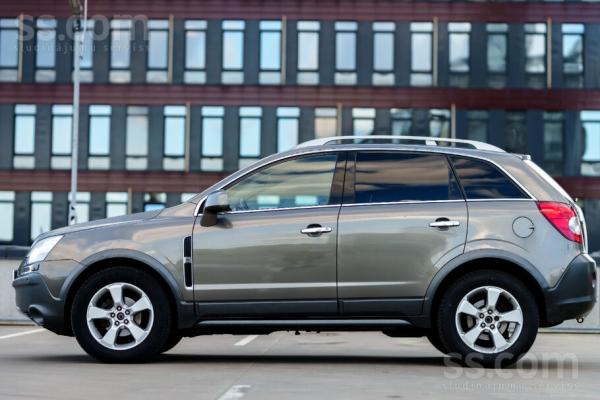 Pelēks Opel Antara 2009 Rīga, ar dzinēja tilpumu 2.00 L un nobraukumu 286 tūkst. km par 4950 €, foto 4 vietnē AUTOMOTO.COM.LV