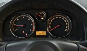 Pelēks Opel Antara 2009 Rīga, ar dzinēja tilpumu 2.00 L un nobraukumu 170 tūkst. km par 5990 €, foto 9 vietnē AUTOMOTO.COM.LV