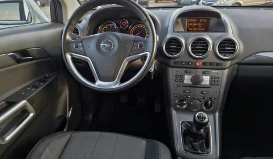Pelēks Opel Antara 2009 Rīga, ar dzinēja tilpumu 2.00 L un nobraukumu 170 tūkst. km par 5990 €, foto 17 vietnē AUTOMOTO.COM.LV