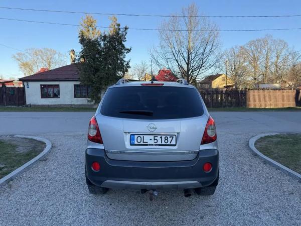 Grey Opel Antara 2009 in Ventspils, with an engine capacity of 2.00 L and mileage of 263 thousand km for 3100 €, photo 5 on AUTOMOTO.COM.LV