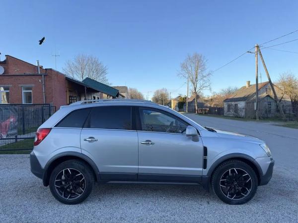 Grey Opel Antara 2009 in Ventspils, with an engine capacity of 2.00 L and mileage of 263 thousand km for 3100 €, photo 8 on AUTOMOTO.COM.LV