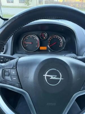 Pelēks Opel Antara 2009 Ventspils, ar dzinēja tilpumu 2.00 L un nobraukumu 263 tūkst. km par 3100 €, foto 13 vietnē AUTOMOTO.COM.LV