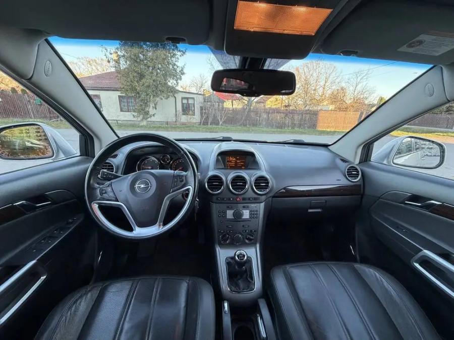 Pelēks Opel Antara 2009 Ventspils, ar dzinēja tilpumu 2.00 L un nobraukumu 263 tūkst. km par 3100 €, foto 16 vietnē AUTOMOTO.COM.LV
