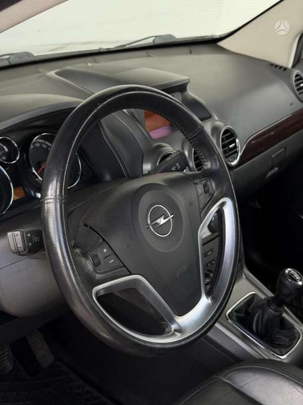 Grey Opel Antara 2009 in Vilnius, with an engine capacity of 1.99 L and mileage of 186 thousand km for 3300 €, photo 10 on AUTOMOTO.COM.LV
