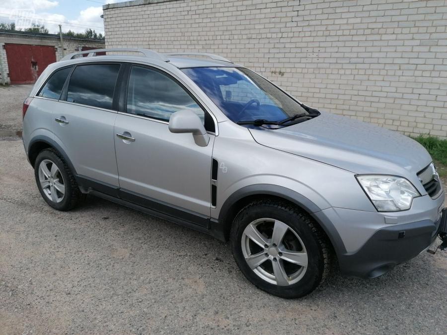 Grey Opel Antara 2009 in Moletai, with an engine capacity of 2.00 L and mileage of 367 thousand km for 1650 €, photo 5 on AUTOMOTO.COM.LV