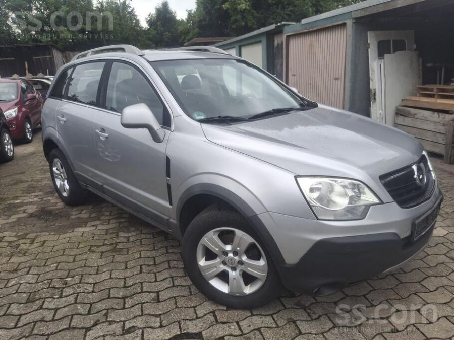 Grey Opel Antara 2009 in Riga, with an engine capacity of 2.40 L and mileage of 107 thousand km for 5200 €, photo 3 on AUTOMOTO.COM.LV