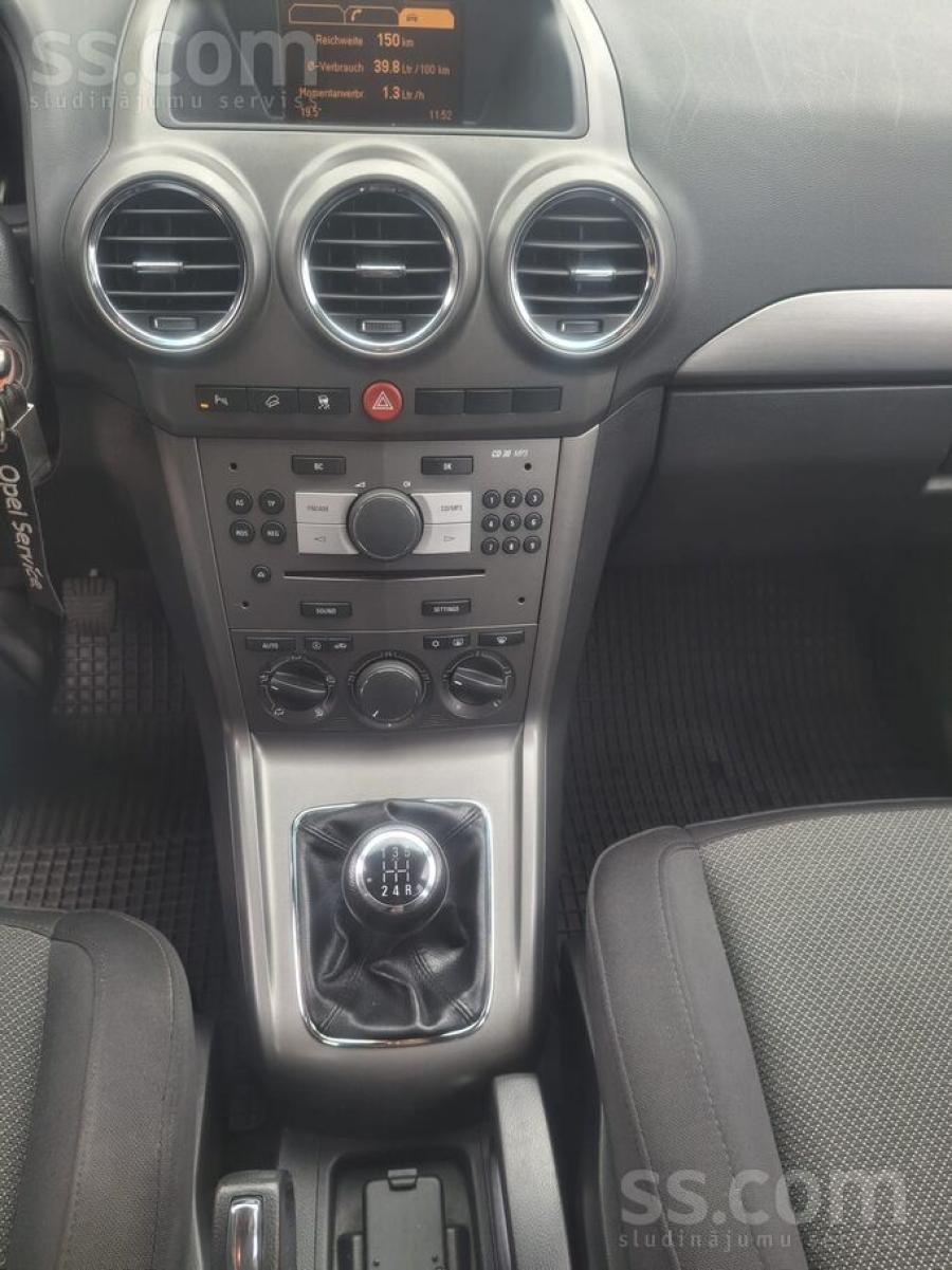 Grey Opel Antara 2009 in Riga, with an engine capacity of 2.40 L and mileage of 107 thousand km for 5200 €, photo 4 on AUTOMOTO.COM.LV