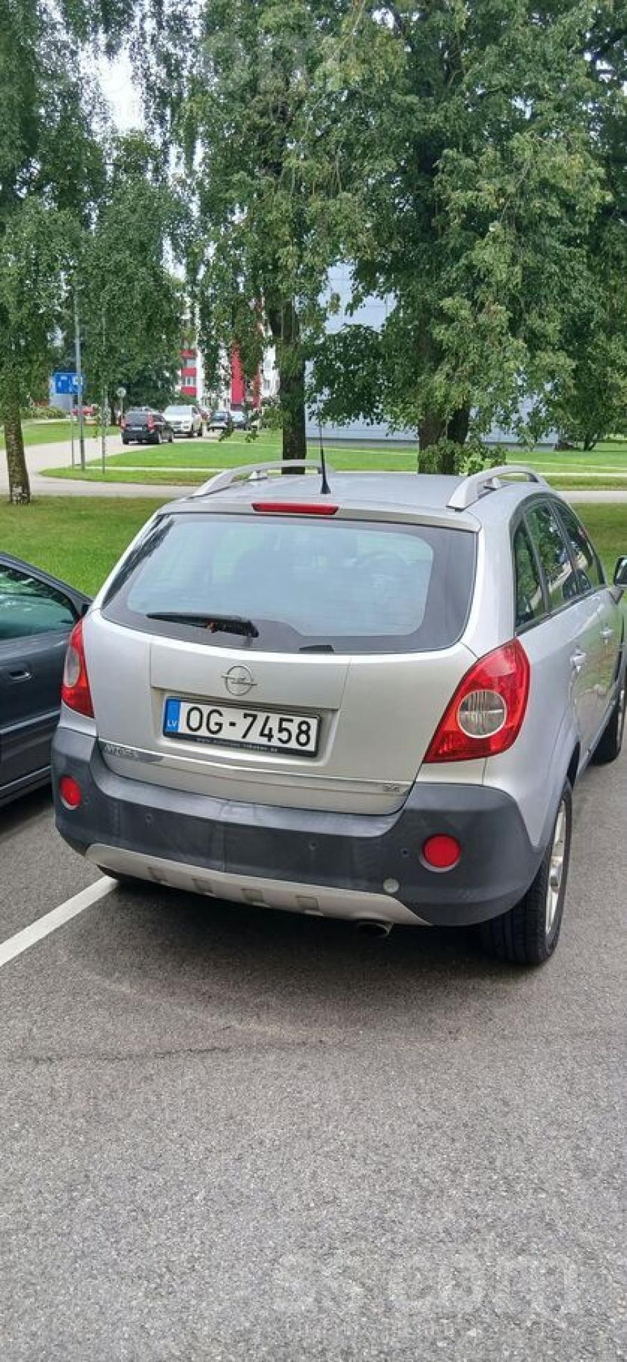 Grey Opel Antara 2009 in Riga, with an engine capacity of 2.40 L and mileage of 107 thousand km for 5200 €, photo 6 on AUTOMOTO.COM.LV