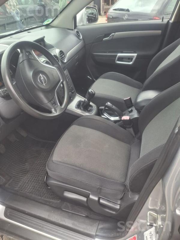 Grey Opel Antara 2009 in Riga, with an engine capacity of 2.40 L and mileage of 107 thousand km for 5200 €, photo 6 on AUTOMOTO.COM.LV