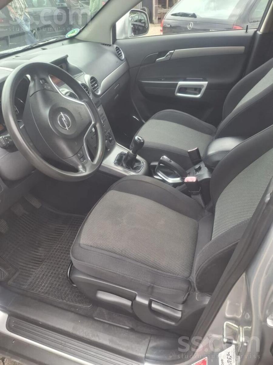Grey Opel Antara 2009 in Riga, with an engine capacity of 2.40 L and mileage of 107 thousand km for 5200 €, photo 7 on AUTOMOTO.COM.LV