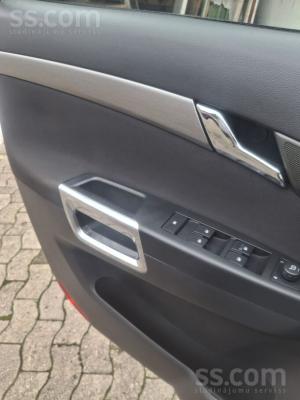 Grey Opel Antara 2009 in Riga, with an engine capacity of 2.40 L and mileage of 107 thousand km for 5200 €, photo 8 on AUTOMOTO.COM.LV