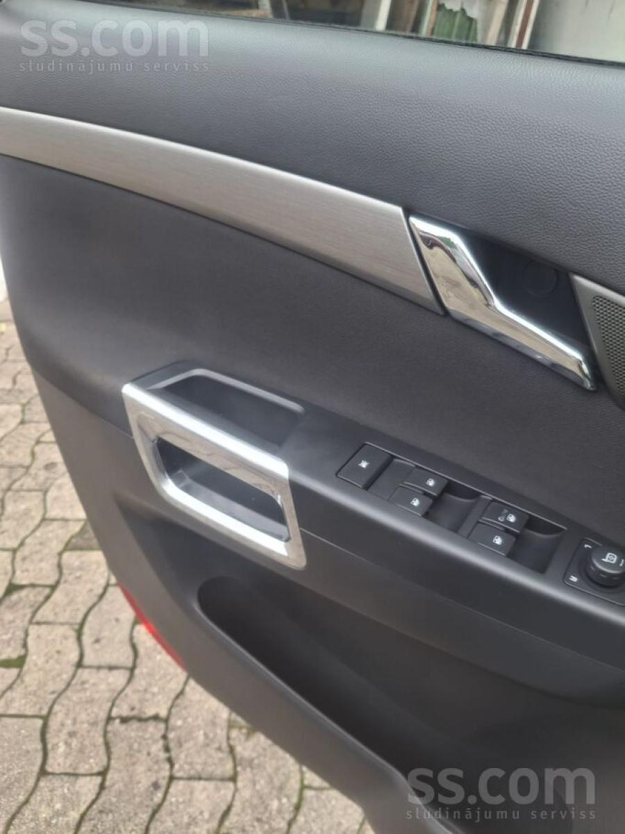 Grey Opel Antara 2009 in Riga, with an engine capacity of 2.40 L and mileage of 107 thousand km for 5200 €, photo 8 on AUTOMOTO.COM.LV