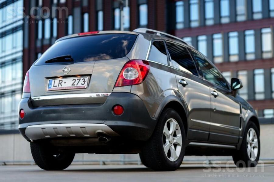 Grey Opel Antara 2009 in Riga, with an engine capacity of 2.00 L and mileage of 288 thousand km for 4450 €, photo 5 on AUTOMOTO.COM.LV