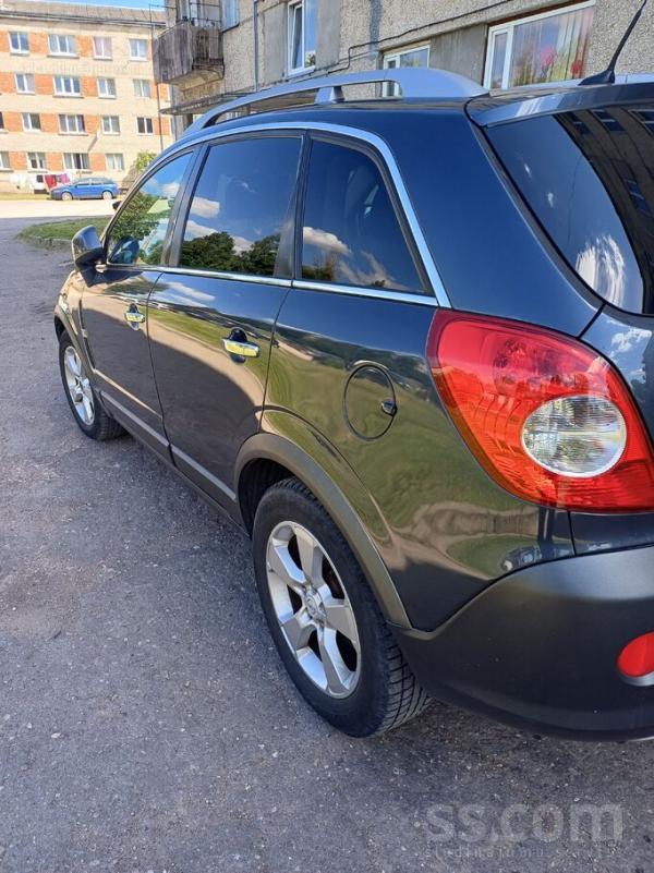 Серый Опель Антара 2009 в Екабпилс, объемом двигателя 2.00 л и пробегом 243 тыс. км за 4250 €, фото 2 на AUTOMOTO.COM.LV