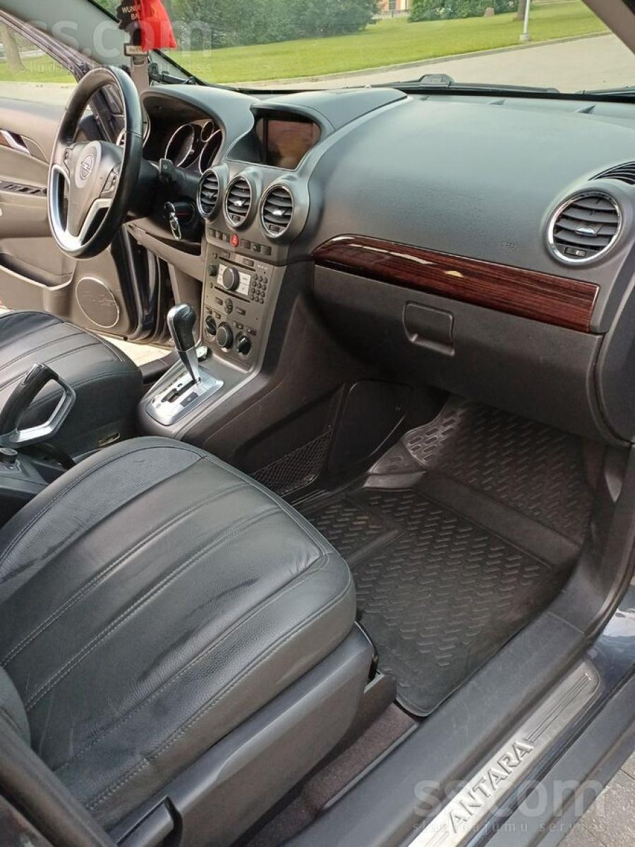 Pelēks Opel Antara 2009 Jēkabpils, ar dzinēja tilpumu 2.00 L un nobraukumu 243 tūkst. km par 4250 €, foto 11 vietnē AUTOMOTO.COM.LV