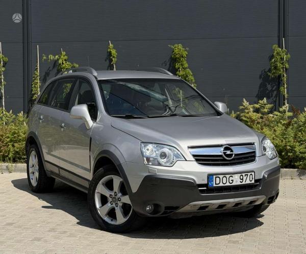 Grey Opel Antara 2009 in Vilnius, with an engine capacity of 1.99 L and mileage of 186 thousand km for 2950 €, photo 1 on AUTOMOTO.COM.LV