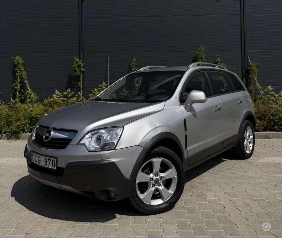 Grey Opel Antara 2009 in Vilnius, with an engine capacity of 1.99 L and mileage of 186 thousand km for 2950 €, photo 3 on AUTOMOTO.COM.LV