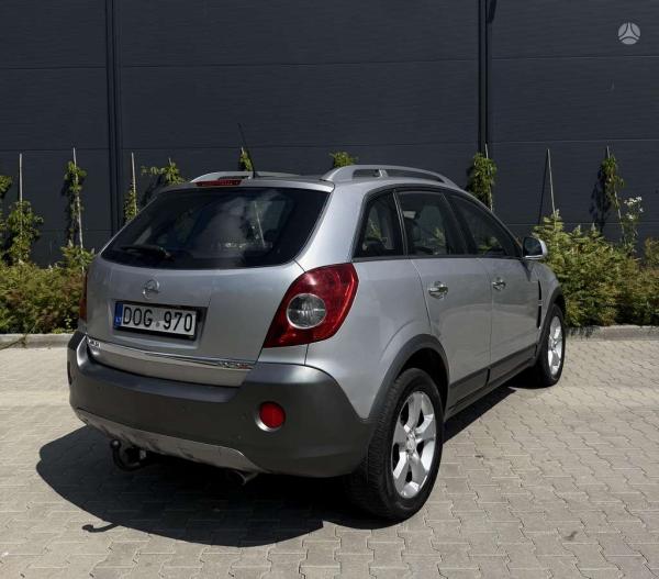 Grey Opel Antara 2009 in Vilnius, with an engine capacity of 1.99 L and mileage of 186 thousand km for 2950 €, photo 4 on AUTOMOTO.COM.LV