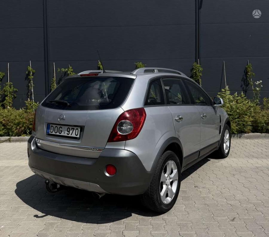 Grey Opel Antara 2009 in Vilnius, with an engine capacity of 1.99 L and mileage of 186 thousand km for 2950 €, photo 5 on AUTOMOTO.COM.LV