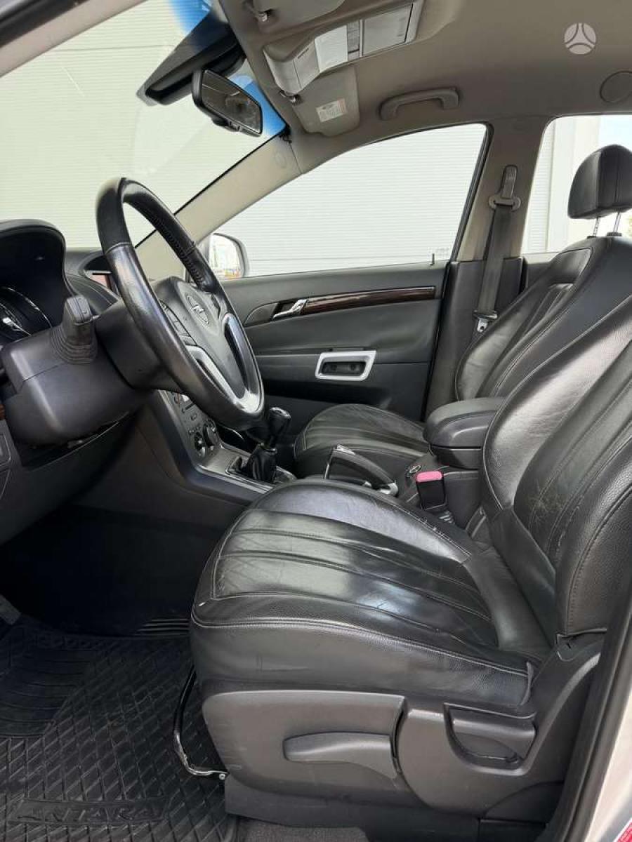 Grey Opel Antara 2009 in Vilnius, with an engine capacity of 1.99 L and mileage of 186 thousand km for 2950 €, photo 8 on AUTOMOTO.COM.LV