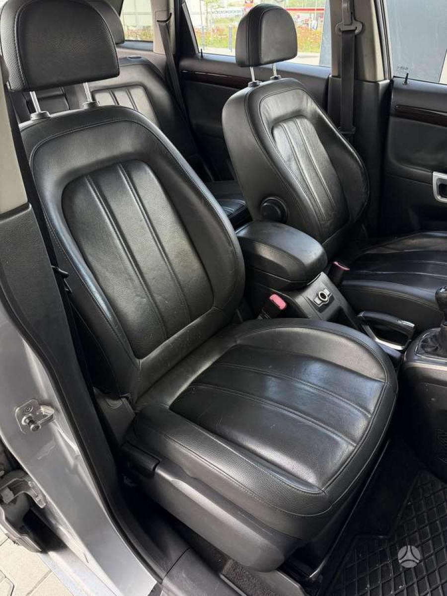Grey Opel Antara 2009 in Vilnius, with an engine capacity of 1.99 L and mileage of 186 thousand km for 2950 €, photo 11 on AUTOMOTO.COM.LV