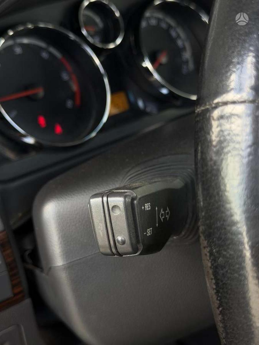 Grey Opel Antara 2009 in Vilnius, with an engine capacity of 1.99 L and mileage of 186 thousand km for 2950 €, photo 14 on AUTOMOTO.COM.LV