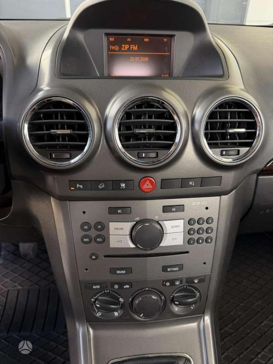 Grey Opel Antara 2009 in Vilnius, with an engine capacity of 1.99 L and mileage of 186 thousand km for 2950 €, photo 17 on AUTOMOTO.COM.LV