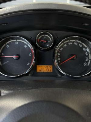 Grey Opel Antara 2009 in Vilnius, with an engine capacity of 1.99 L and mileage of 186 thousand km for 2950 €, photo 18 on AUTOMOTO.COM.LV