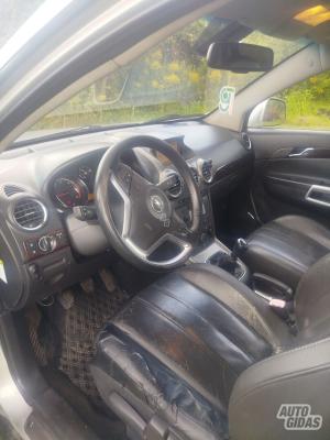 Grey Opel Antara 2009 in Naujoji Akmene, with an engine capacity of 2.00 L and mileage of 250 thousand km for 1500 €, photo 8 on AUTOMOTO.COM.LV