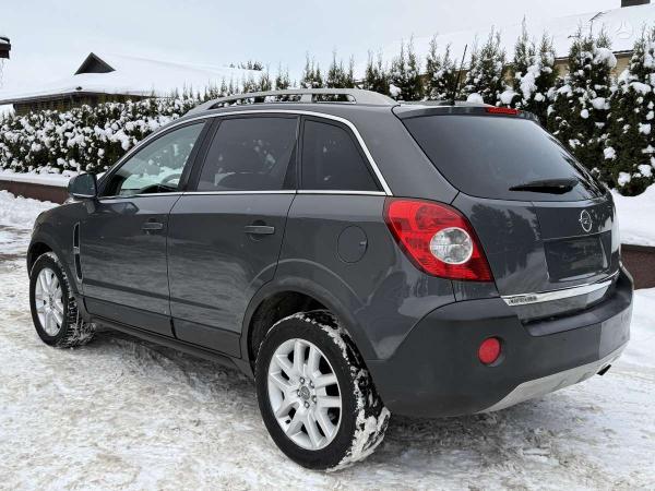 Grey Opel Antara 2010 in Utena, with an engine capacity of 1.99 L and mileage of 214 thousand km for 4250 €, photo 5 on AUTOMOTO.COM.LV