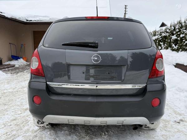 Grey Opel Antara 2010 in Utena, with an engine capacity of 1.99 L and mileage of 214 thousand km for 4250 €, photo 8 on AUTOMOTO.COM.LV