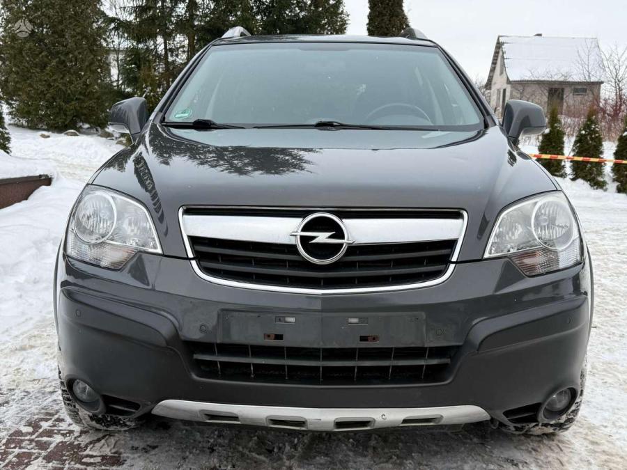 Grey Opel Antara 2010 in Utena, with an engine capacity of 1.99 L and mileage of 214 thousand km for 4300 €, photo 7 on AUTOMOTO.COM.LV