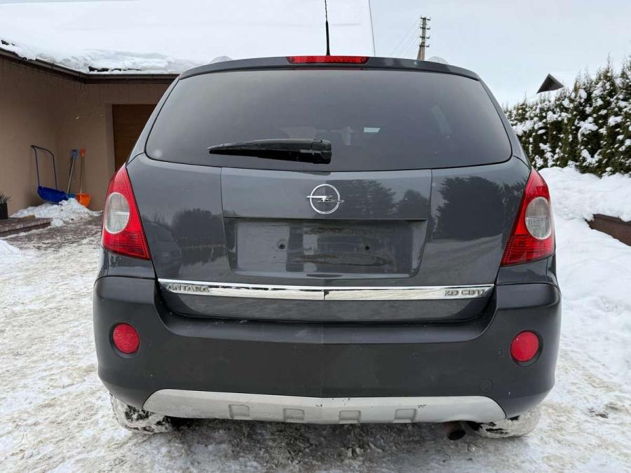 Grey Opel Antara 2010 in Utena, with an engine capacity of 1.99 L and mileage of 214 thousand km for 4300 €, photo 8 on AUTOMOTO.COM.LV