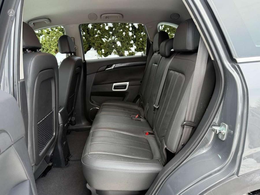 Grey Opel Antara 2010 in Utena, with an engine capacity of 1.99 L and mileage of 214 thousand km for 4300 €, photo 22 on AUTOMOTO.COM.LV